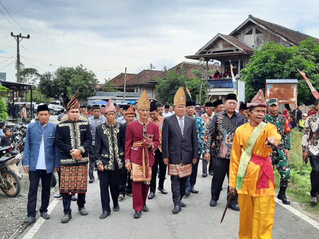 Hadiri Upacara Adat Suku Semende, H Misnadi Dukung Pelestarian Adat ...